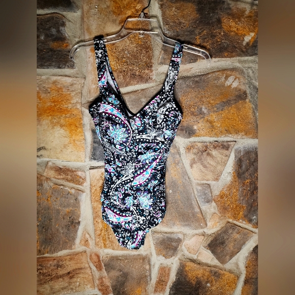 Maxine of Hollywood | Swim | Maxine Of Hollywood Black Detail One Piece ...